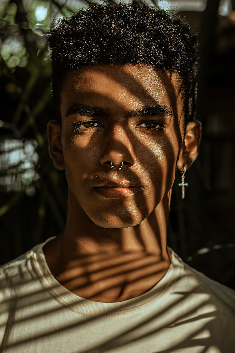 Golden Conch Piercing | PiercingXXL